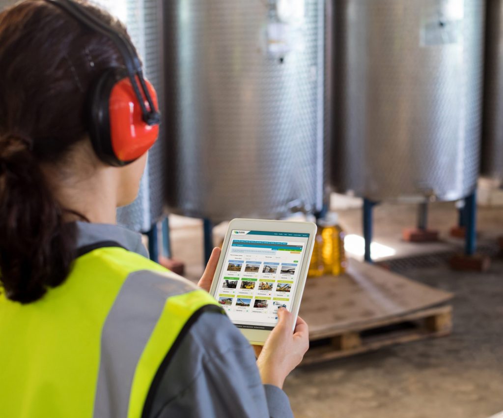 4 Benefits of the Best Equipment Maintenance Software